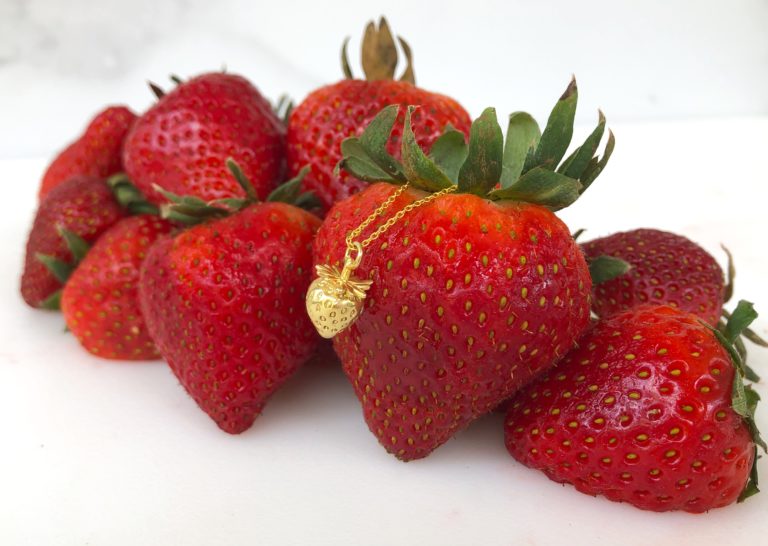 Strawberry Necklace, Yellow Gold Plated - Delicacies